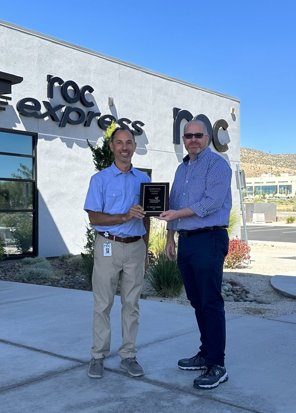 Dr. Uppal Receives Outstanding Preceptor Award - Reno Orthopedic Center